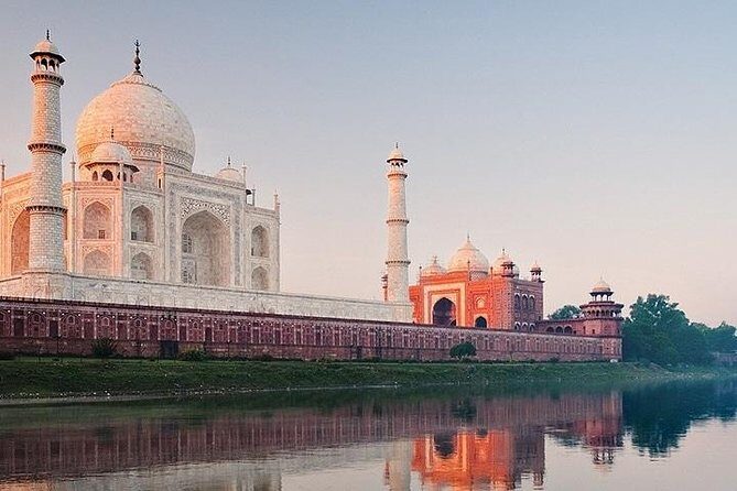Overnight luxury tour of tajmahal with Jaipur including transport and hotel - The Sum Up