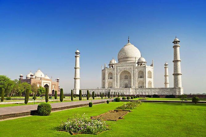 Overnight Trip to Taj Mahal by Private Car - The First Stop: The Taj Mahal