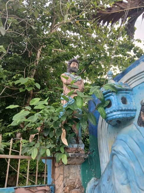 Panglao: Seastar Abandoned Mansion & Art Exhibit - Is It Worth the Price?