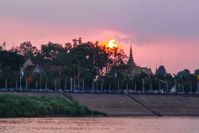 Phnom Penh Dinner Cruise - Who Will Love This Tour?