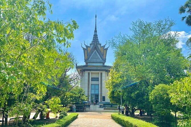 Phnom Penh Hop-on Hop-off Highlight Tour including Killing Fields - Authenticity and Value