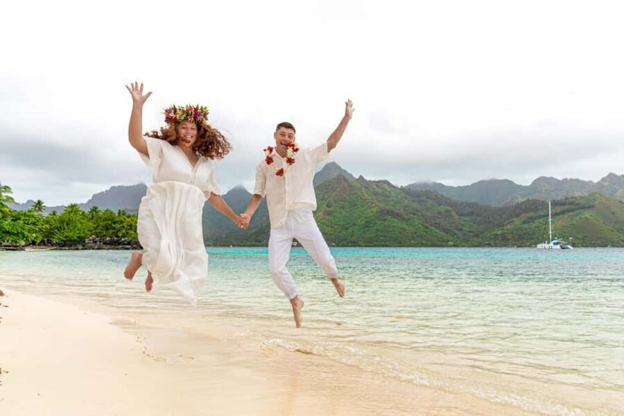Photo shooting in Moorea: with a professional photographer - Discovering Moorea Through Your Lens