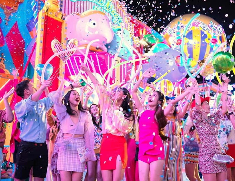 Phuket: Carnival Magic Show with Buffet Dinner - What to Expect During Your Visit
