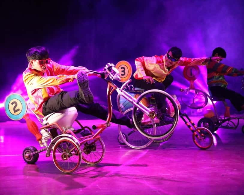 Phuket: Junkyard Theatre Dinner & Show - Show Only Ticket - The Performance and Sets