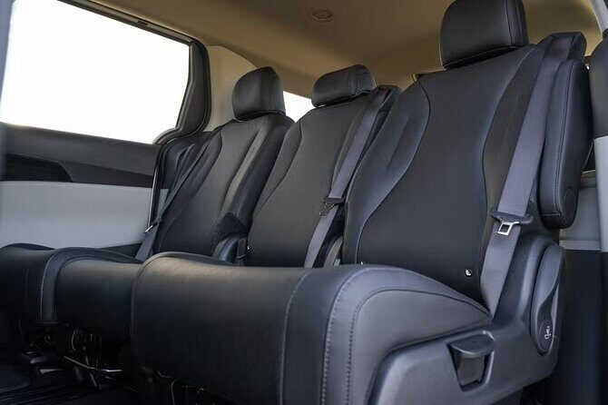 Port Douglas to Cairns Airport Private Transfer 1 to 7 Pax - How the Experience Unfolds