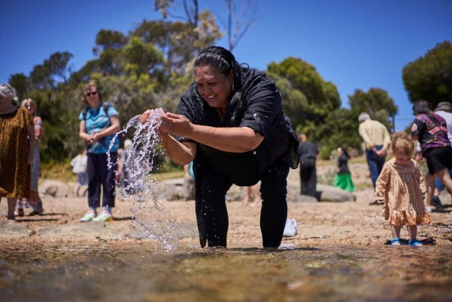 Port Lincoln: Aboriginal Cultural Tour with Lunch - The Lunch and Relaxed Ending