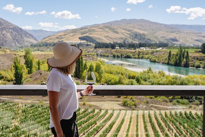 Premium Small-Group Wine Tour, 4 Wineries, Lunch from Queenstown - What You’ll Taste & Experience
