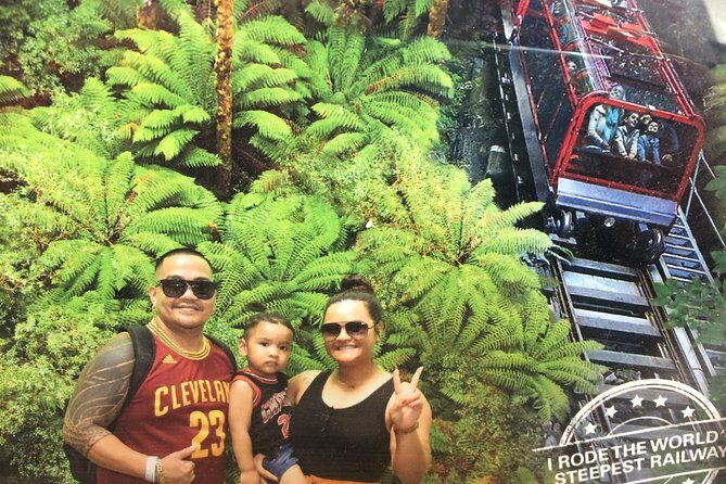 PRIVATE Blue Mountains Day Tour from Sydney with Wildlife Park and River Cruise - What Travelers Say