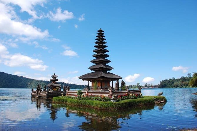 Private Car Charter to Selong Belanak, Mawun, and Merese Hill - Who Will Love This Experience?