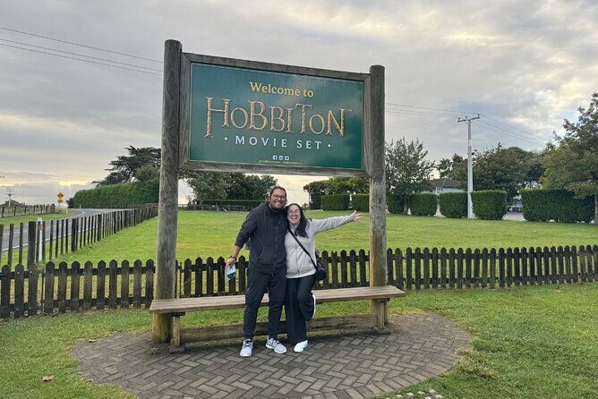 Private Day Tour of Ruakuri Cave, Glowworm and Hobbiton Movie Set - A Close Look at the Journey