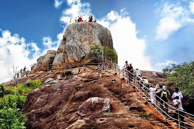 Private day tour to Anuradhapura from Kandy - Exploring the Itinerary