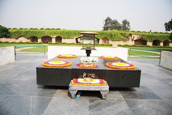 Private Full-Day Tour of Old and New Delhi - The Practical Side: Transportation, Guide, and Cost