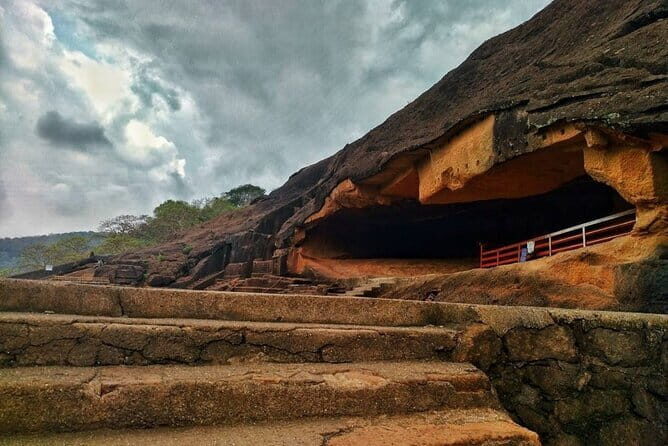 Private Global Pagoda tour with Kanheri Buddhist Caves Tour - Discovering the Global Vipassana Pagoda