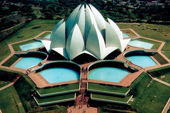 Private Guided Full Day Temple Tour of Delhi - What Does the Tour Offer in Terms of Value?