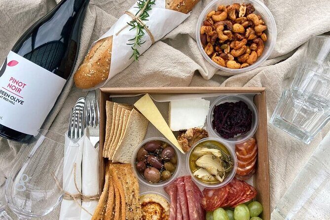 Private Mornington Farm Picnic for Two Adults - What Travelers Say and Why It Matters