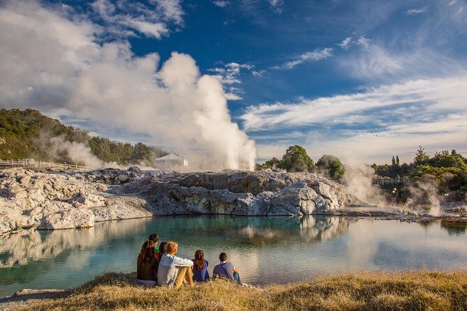 Private Tour From Auckland to Rotorua & Waitomo Glowworm Caves, Small group - Who Should Book This Tour?
