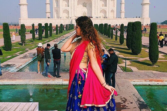 Private Tour : Taj Mahal & Agra Fort in Authentic Indian Dress - Visiting the Taj Mahal: Majestic and Magical