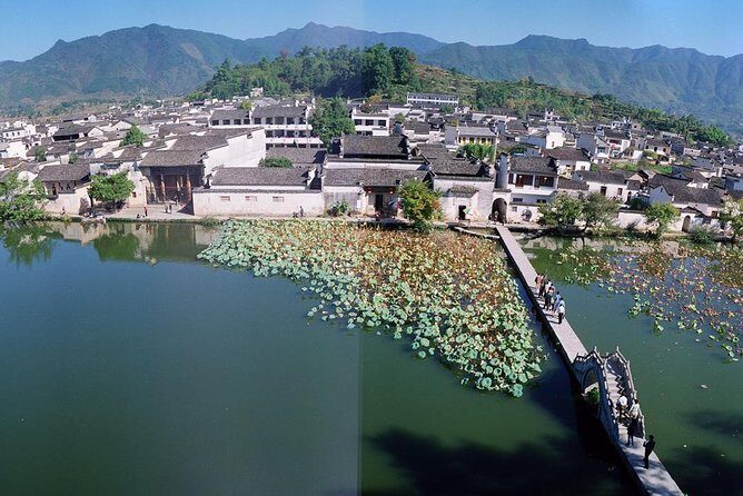 Private tour to Hongcun village and Tunxi old town with Lunch from Huangshan - What Travelers Say