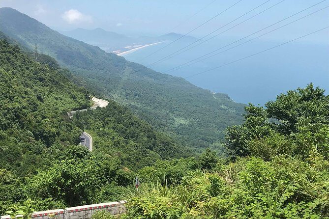 Private Transfer Chan May Port to Hoi An Old with Sightseeing - How the Experience Unfolds