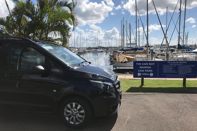 Private Transfer from Brisbane Airport to Noosa for 1 to 7 people/5 medium lugg - Child and Infant Seating