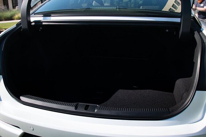 Private Transfer from Haneda Airport HND to Tokyo City by Sedan - Who Should Consider This Transfer?