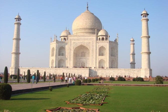 Private Trip: Sunrise Taj Mahal Tour With Agra Fort, Mehtab Bagh and Fatehpur Sikri with All Inclusive - Balancing Value and Experience