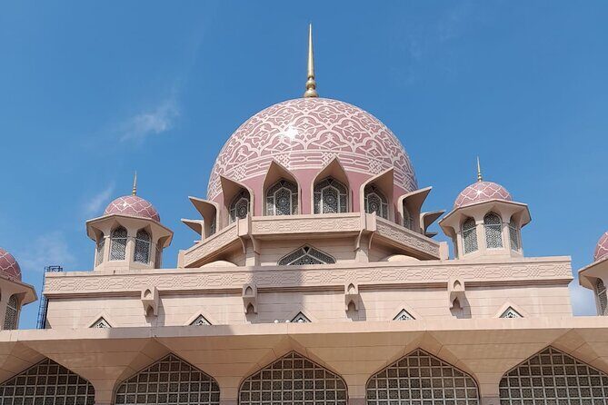 Putrajaya Tour From Kuala Lumpur Includes Batu Caves - Who Will Enjoy This Tour?