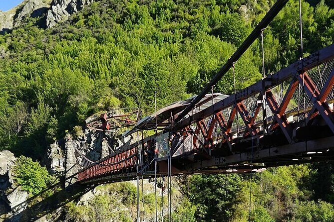Queenstown Adventure Day Tour Arrowtown Shotover Jet and Wine - Who Is This Tour Best Suited For?