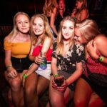 Queenstown: Ice Bar Crawl - The Bars and Atmosphere