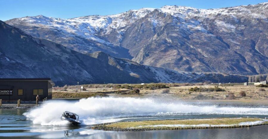 Queenstown: Jet Sprint Boating Experience at Oxbow Adventure - The Thrill of Speed and Maneuvering