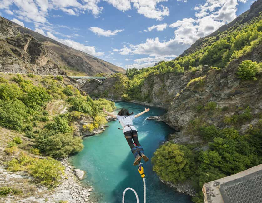Queenstown: Kawarau Bridge Bungy - World's First Bungy! - The Experience in Detail