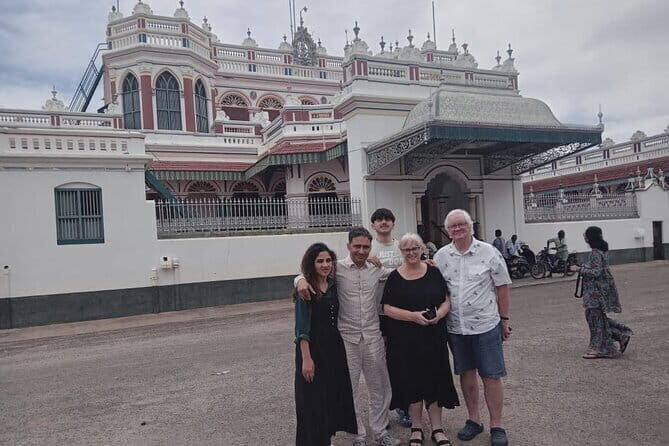 Raja Raja Cholan and his Temples around Thanjavur - Authenticity and the Experience