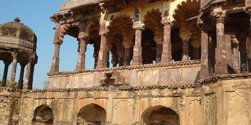 Ranthambore: Khandar Fort & Village Tour with Lunch - Exploring Khandar Fort: A Gateway to Rajasthan’s Past