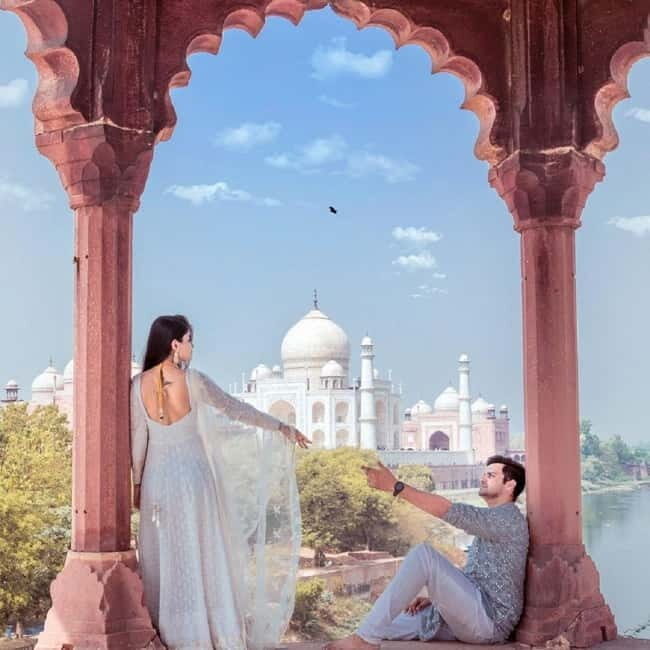 Rent a sari or kurta pajama for Taj Mahal visit & picture - What Travelers Say
