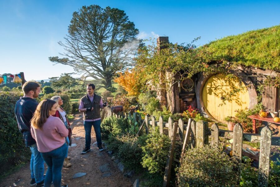 Rotorua: One-Way Trip to Auckland via Hobbiton & Waitomo - What Makes This Tour Stand Out?