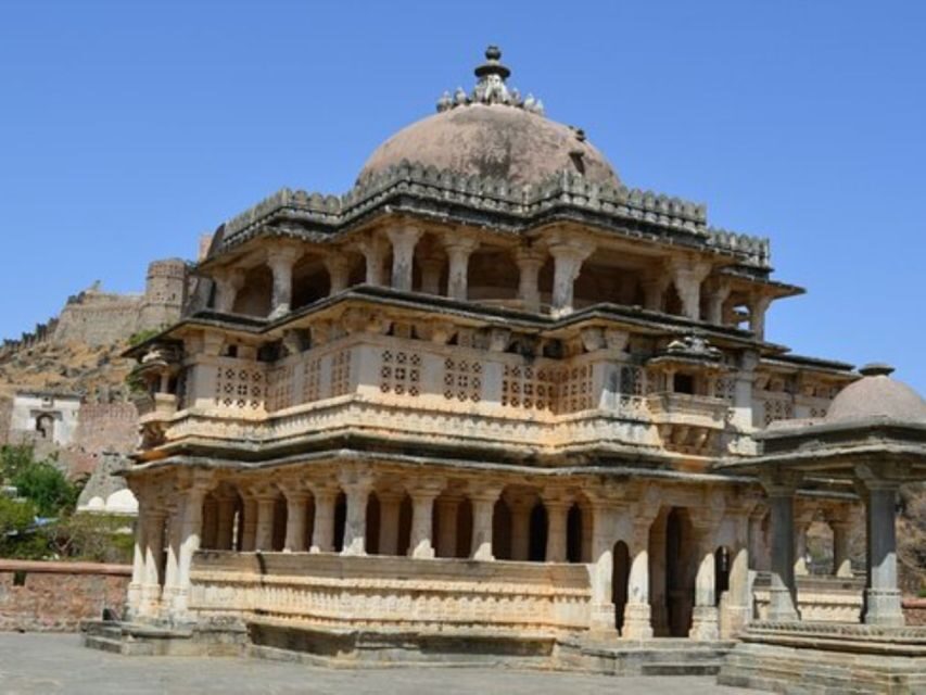 Same Day Tour Of Kumbhalgarh Fort & Ranakpur Jain Temple - The Spiritual Calm of Ranakpur Jain Temple