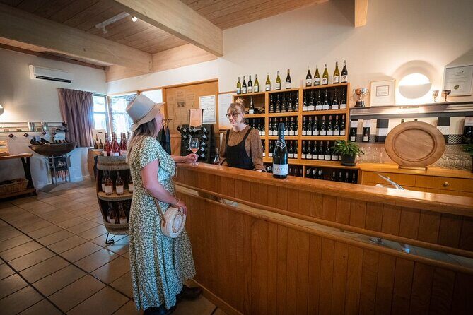 Self-guided E-bike cycle tour with private wine tasting - The Highlights: From Coast to Winery