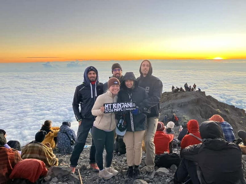 Sembalun/Senaru: 2 Day Mount Rinjani Summit Hiking Tour - The Itinerary: A Day-by-Day Breakdown