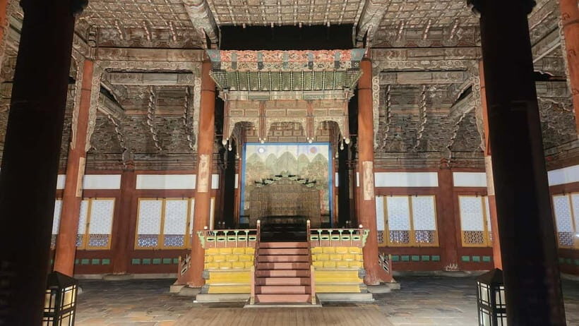 Seoul: Deoksugung Palace Guided History Tour at Sunset - Practical Details and Value