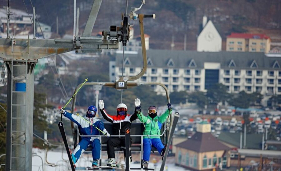 Seoul: Jisan Forest Winter Ski Day Tour with Basic Lesson - What Sets This Tour Apart?