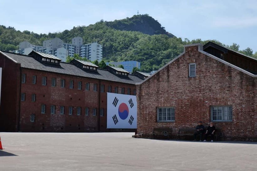 Seoul: Korea Dark History Tour at Seodaemun Prison - Key Points