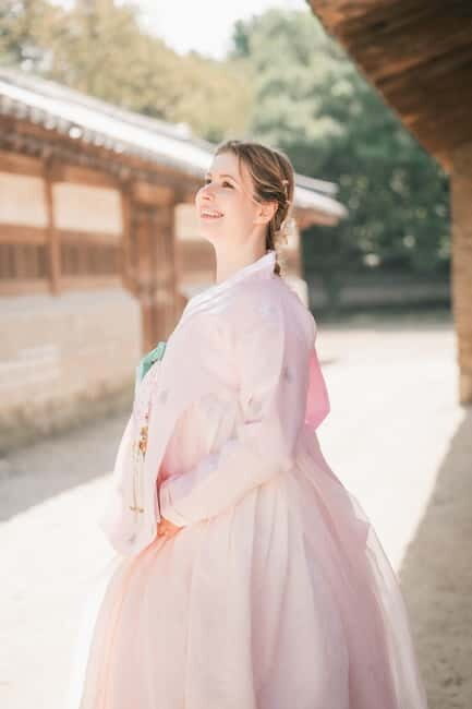 Seoul: Professional Hanbok Photography at Gyeongbok Palace - Authentic Insights from Travelers