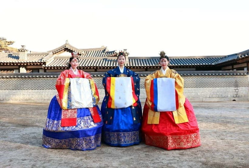 Seoul: Yeinbang Photoshoot Experience with Photographer - What to Expect During the Session