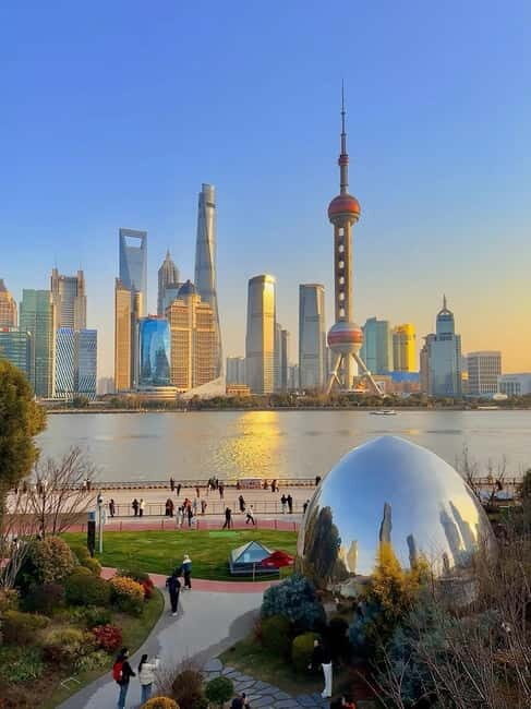 Shanghai: Private Walking Tour of Suzhou Creek & North Bund - Exploring the North Bund