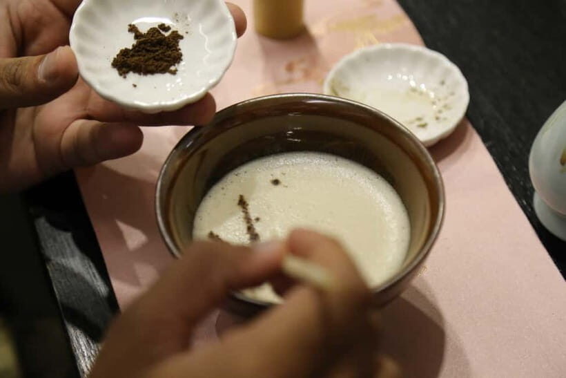 Shanghai: Song Dynasty Tea-making Class - A Closer Look at the Experience