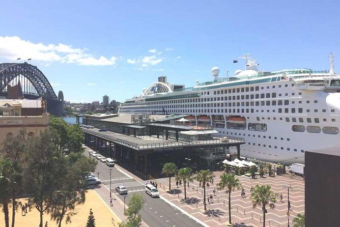 Shuttle Transfer from Sydney Airport to Cruise Ship Terminal at Circular Quay - Breakdown of the Experience