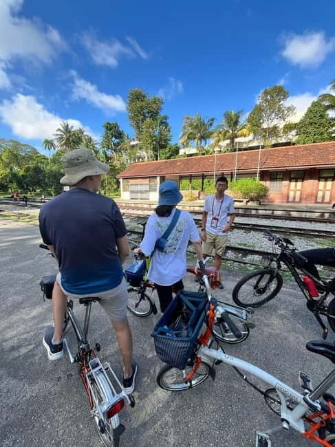 Singapore Brompton Bike Tour from Rail Corridor, with food! - An In-Depth Look at the Singapore Brompton Bike Tour