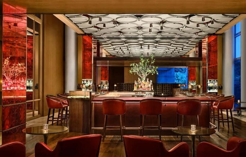 Singapore: Crazy Rich Asians Signature Cocktail Tour - The Experience in Practice: What You’ll Encounter