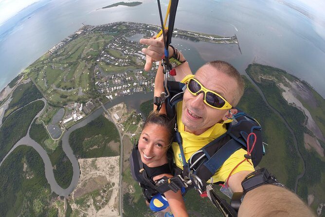 Skydive Fiji Radical 10000ft Tandem Jump (30 seconds free fall) - The Itinerary Breakdown