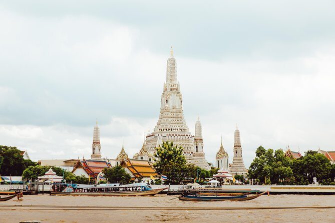 Step Back In Time: Explore Bangkok's Historical Koh Kret Island - Visiting the Temples and Religious Sites